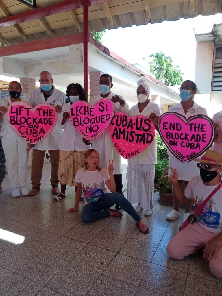 Carlos Lazo y sus Puentes de Amor llegan a Guantánamo (+ Podcasting ...